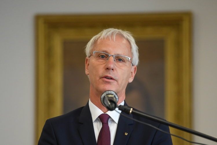 Soltész Miklós: A keresztény közösségek nincsenek egyedül | KDNP